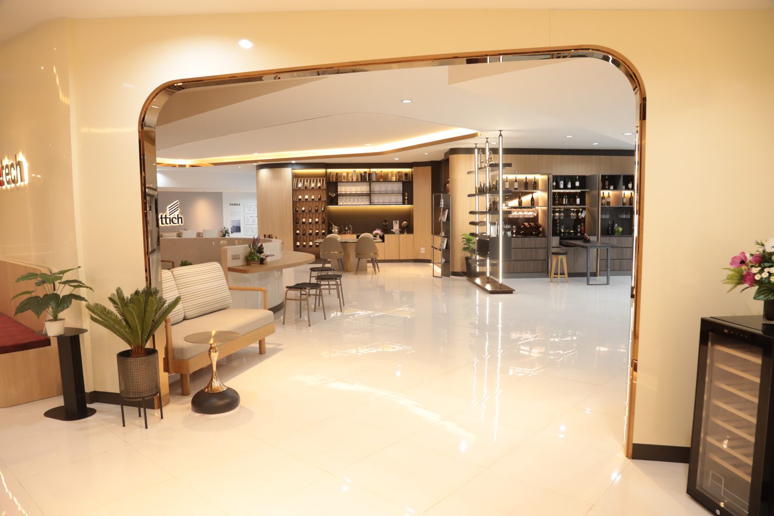 Working Space Show Room Futuretech - ศูนย์รวม อุปกรณ์เฟอร์นิเจอร์ เฟอร์นิเจอร์ฟิตติ้ง ครบวงจร